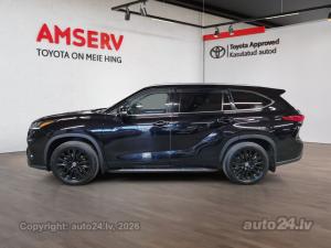 Black Toyota Highlander 2024 in Tallinn, with an engine capacity of 2.50 L and mileage of 88 thousand km for 47990 €, photo 4 on AUTOMOTO.COM.LV
