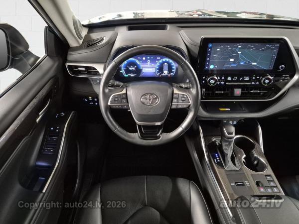 Toyota Highlander 2024 in Tallinn on AUTOMOTO.COM.LV Black Toyota Highlander 2024 in Tallinn, with an engine capacity of 2.50 L and mileage of 88 thousand km for 47990 €, photo 10 on AUTOMOTO.COM.LV