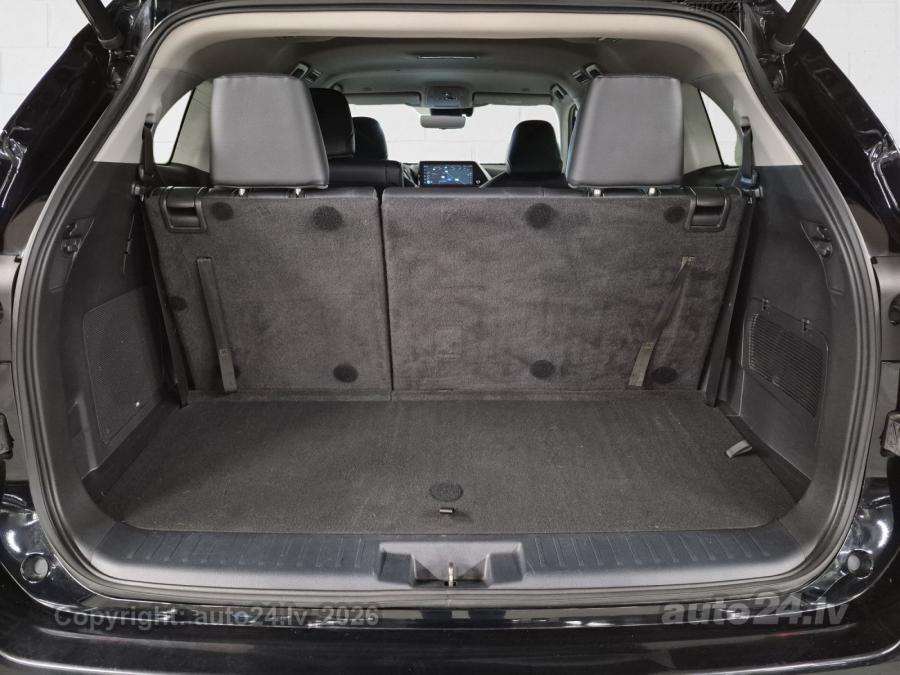 Black Toyota Highlander 2024 in Tallinn, with an engine capacity of 2.50 L and mileage of 88 thousand km for 47990 €, photo 18 on AUTOMOTO.COM.LV