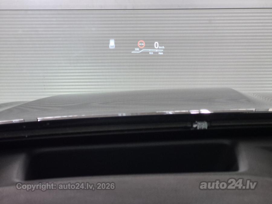 Black Toyota Highlander 2024 in Tallinn, with an engine capacity of 2.50 L and mileage of 88 thousand km for 47990 €, photo 21 on AUTOMOTO.COM.LV