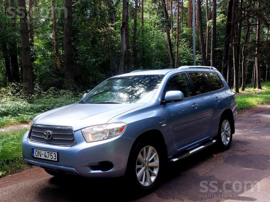 Zils Toyota Highlander 2008 Rīga, ar dzinēja tilpumu 3.30 L un nobraukumu 200 tūkst. km par 5990 €, foto 1 vietnē AUTOMOTO.COM.LV