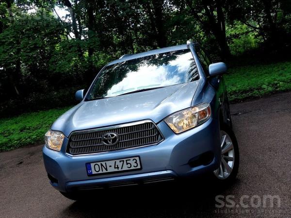 Zils Toyota Highlander 2008 Rīga, ar dzinēja tilpumu 3.30 L un nobraukumu 200 tūkst. km par 5990 €, foto 3 vietnē AUTOMOTO.COM.LV