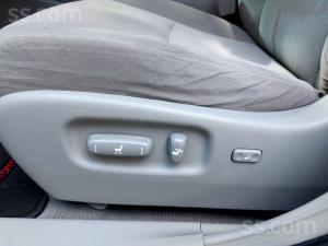 Zils Toyota Highlander 2008 Rīga, ar dzinēja tilpumu 3.30 L un nobraukumu 200 tūkst. km par 5990 €, foto 18 vietnē AUTOMOTO.COM.LV
