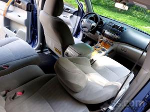 Zils Toyota Highlander 2008 Rīga, ar dzinēja tilpumu 3.30 L un nobraukumu 200 tūkst. km par 5990 €, foto 30 vietnē AUTOMOTO.COM.LV