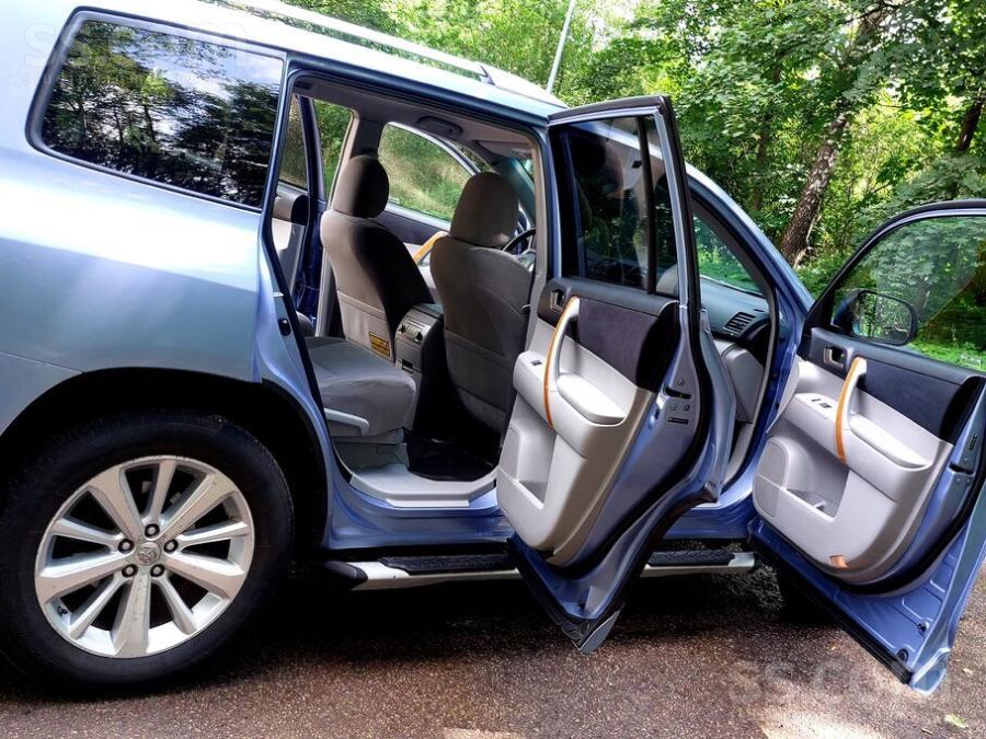 Zils Toyota Highlander 2008 Rīga, ar dzinēja tilpumu 3.30 L un nobraukumu 200 tūkst. km par 5990 €, foto 35 vietnē AUTOMOTO.COM.LV