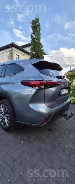 Zils Toyota Highlander 2021 Bauska, ar dzinēja tilpumu 2.50 L un nobraukumu 130 tūkst. km par 36900 €, foto 6 vietnē AUTOMOTO.COM.LV