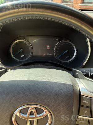Zils Toyota Highlander 2021 Bauska, ar dzinēja tilpumu 2.50 L un nobraukumu 130 tūkst. km par 36900 €, foto 8 vietnē AUTOMOTO.COM.LV