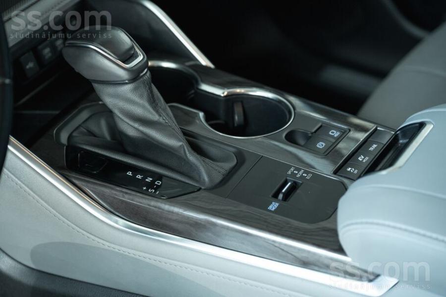 Zils Toyota Highlander 2021 Rīga, ar dzinēja tilpumu 2.50 L un nobraukumu 132 tūkst. km par 32500 €, foto 14 vietnē AUTOMOTO.COM.LV