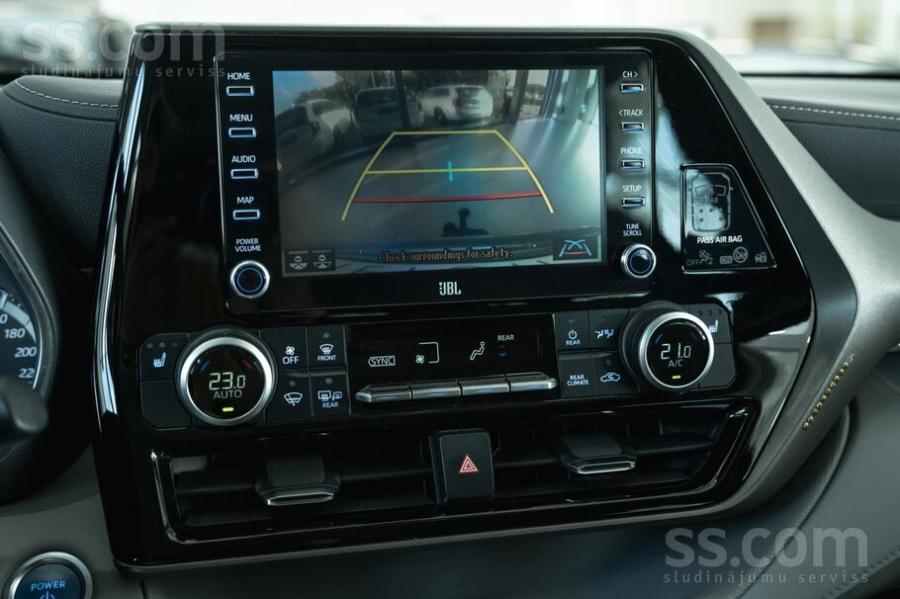 Zils Toyota Highlander 2021 Rīga, ar dzinēja tilpumu 2.50 L un nobraukumu 132 tūkst. km par 32500 €, foto 15 vietnē AUTOMOTO.COM.LV