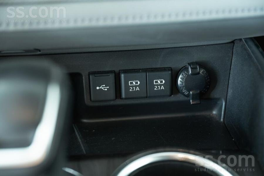 Zils Toyota Highlander 2021 Rīga, ar dzinēja tilpumu 2.50 L un nobraukumu 132 tūkst. km par 32500 €, foto 19 vietnē AUTOMOTO.COM.LV
