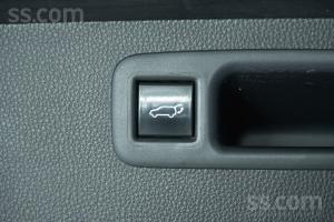 Zils Toyota Highlander 2021 Rīga, ar dzinēja tilpumu 2.50 L un nobraukumu 132 tūkst. km par 32500 €, foto 22 vietnē AUTOMOTO.COM.LV