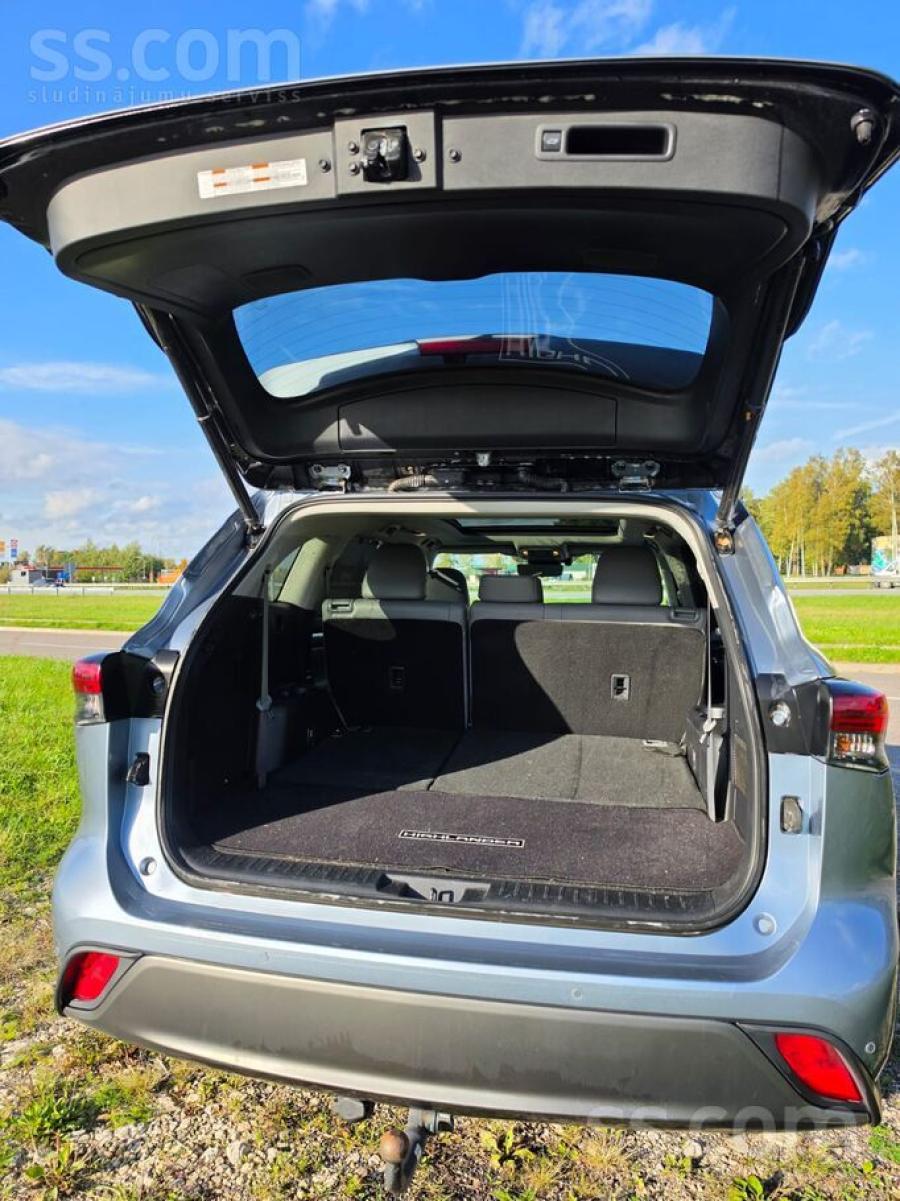 Zils Toyota Highlander 2021 Rīga, ar dzinēja tilpumu 2.50 L un nobraukumu 115 tūkst. km par 37500 €, foto 10 vietnē AUTOMOTO.COM.LV