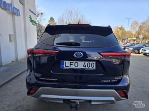 Zils Toyota Highlander 2022 Kauņa, ar dzinēja tilpumu 2.50 L un nobraukumu 151 tūkst. km par 37000 €, foto 8 vietnē AUTOMOTO.COM.LV