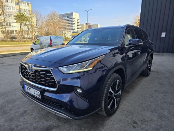 Blue Toyota Highlander 2022 in Kaunas, with an engine capacity of 2.50 L and mileage of 151 thousand km for 37000 €, photo 10 on AUTOMOTO.COM.LV