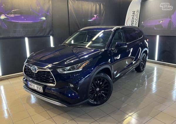 Zils Toyota Highlander 2023 Avižieniai, ar dzinēja tilpumu 2.50 L un nobraukumu 16 tūkst. km par 49950 €, foto 1 vietnē AUTOMOTO.COM.LV