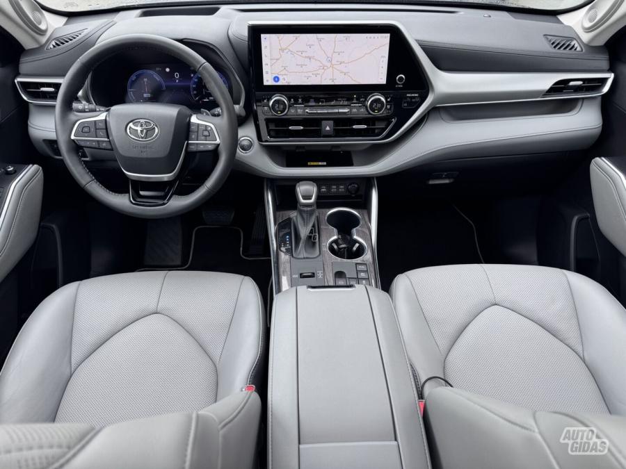 Zils Toyota Highlander 2023 Avižieniai, ar dzinēja tilpumu 2.50 L un nobraukumu 16 tūkst. km par 49950 €, foto 7 vietnē AUTOMOTO.COM.LV