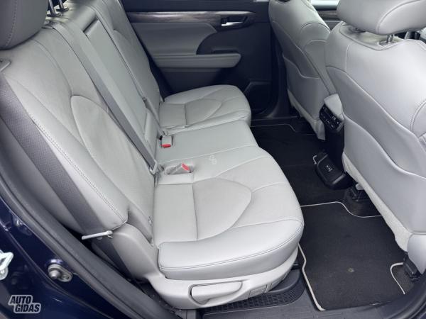 Zils Toyota Highlander 2023 Avižieniai, ar dzinēja tilpumu 2.50 L un nobraukumu 16 tūkst. km par 49950 €, foto 10 vietnē AUTOMOTO.COM.LV