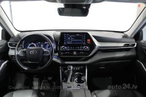 Zils Toyota Highlander 2021 Tallina, ar dzinēja tilpumu 2.50 L un nobraukumu 74 tūkst. km par 39490 €, foto 8 vietnē AUTOMOTO.COM.LV