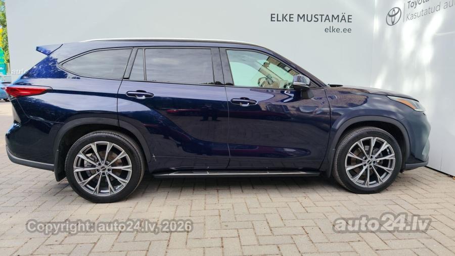 Blue Toyota Highlander 2023 in Tallinn, with an engine capacity of 2.49 L and mileage of 74 thousand km for 50995 €, photo 16 on AUTOMOTO.COM.LV
