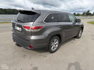 Brūns Toyota Highlander 2016 Kretinga, ar dzinēja tilpumu 3.50 L un nobraukumu 270 tūkst. km par 16000 €, foto 5 vietnē AUTOMOTO.COM.LV