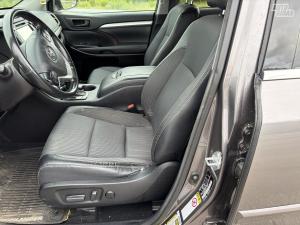 Brūns Toyota Highlander 2016 Kretinga, ar dzinēja tilpumu 3.50 L un nobraukumu 270 tūkst. km par 16000 €, foto 12 vietnē AUTOMOTO.COM.LV