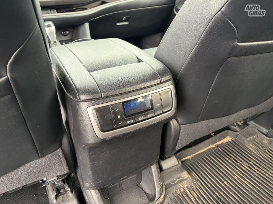 Brūns Toyota Highlander 2016 Kretinga, ar dzinēja tilpumu 3.50 L un nobraukumu 270 tūkst. km par 16000 €, foto 15 vietnē AUTOMOTO.COM.LV