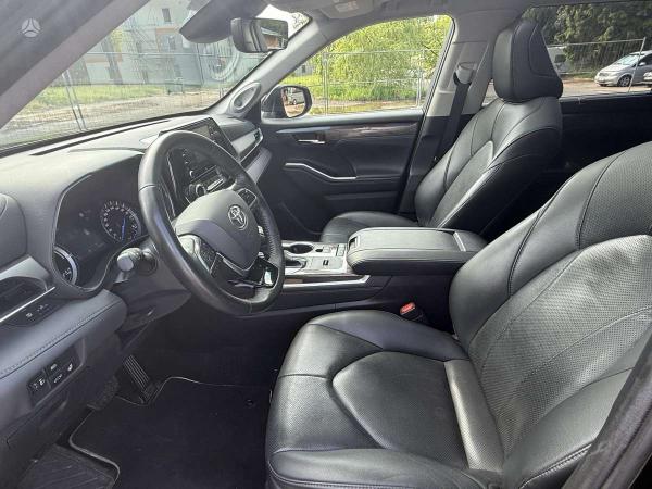 Brūns Toyota Highlander 2021 Kauņa, ar dzinēja tilpumu 2.49 L un nobraukumu 93 tūkst. km par 37800 €, foto 8 vietnē AUTOMOTO.COM.LV