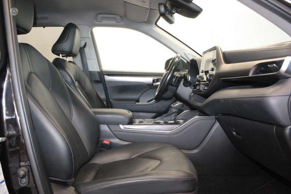 Brūns Toyota Highlander 2021 Kauņa, ar dzinēja tilpumu 2.49 L un nobraukumu 167 tūkst. km par 36500 €, foto 6 vietnē AUTOMOTO.COM.LV