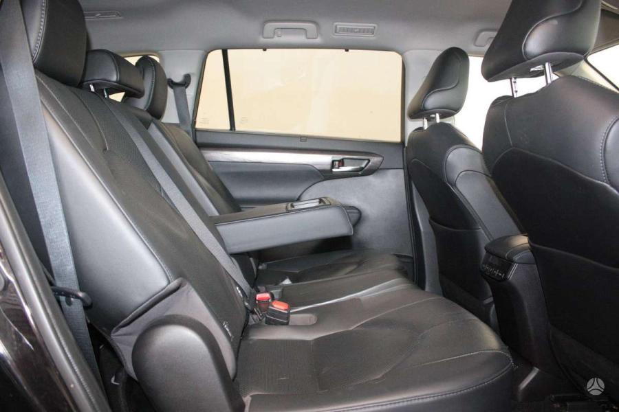 Brūns Toyota Highlander 2021 Kauņa, ar dzinēja tilpumu 2.49 L un nobraukumu 167 tūkst. km par 36500 €, foto 8 vietnē AUTOMOTO.COM.LV