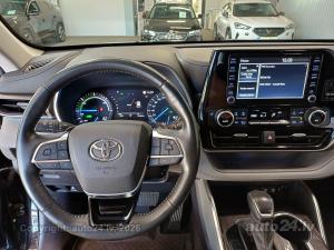 Brūns Toyota Highlander 2021 Tallina, ar dzinēja tilpumu 2.50 L un nobraukumu 126 tūkst. km par 35900 €, foto 11 vietnē AUTOMOTO.COM.LV