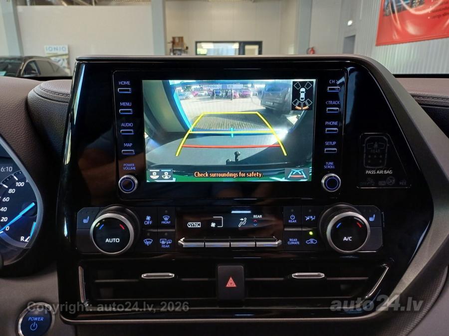 Brūns Toyota Highlander 2021 Tallina, ar dzinēja tilpumu 2.50 L un nobraukumu 126 tūkst. km par 35900 €, foto 16 vietnē AUTOMOTO.COM.LV