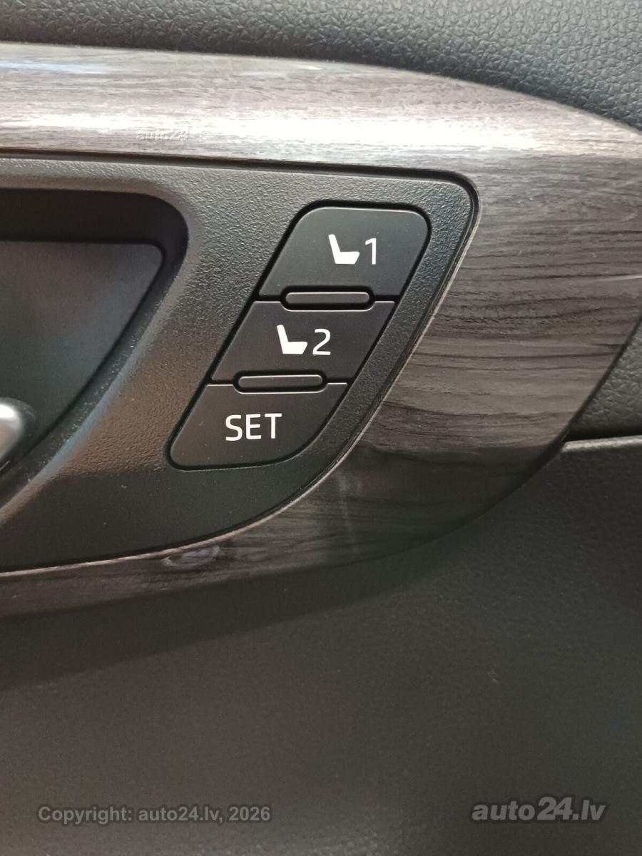 Brūns Toyota Highlander 2021 Tallina, ar dzinēja tilpumu 2.50 L un nobraukumu 126 tūkst. km par 35900 €, foto 21 vietnē AUTOMOTO.COM.LV