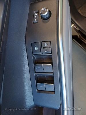 Brūns Toyota Highlander 2021 Tallina, ar dzinēja tilpumu 2.50 L un nobraukumu 126 tūkst. km par 35900 €, foto 22 vietnē AUTOMOTO.COM.LV