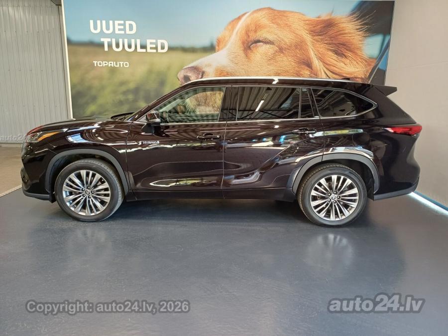 Brūns Toyota Highlander 2021 Tallina, ar dzinēja tilpumu 2.50 L un nobraukumu 126 tūkst. km par 35900 €, foto 23 vietnē AUTOMOTO.COM.LV