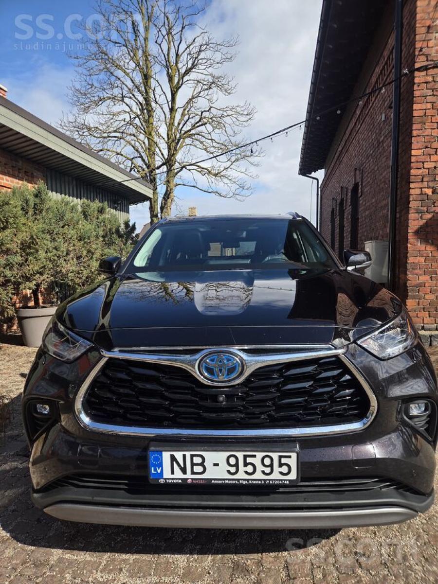 Brūns Toyota Highlander 2022 Rīga, ar dzinēja tilpumu 2.50 L un nobraukumu 104 tūkst. km par 40999 €, foto 1 vietnē AUTOMOTO.COM.LV