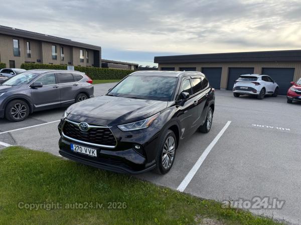 Brown Toyota Highlander 2021 in Tallinn, with an engine capacity of 2.50 L and mileage of 82 thousand km for 37900 €, photo 1 on AUTOMOTO.COM.LV
