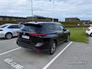 Brūns Toyota Highlander 2021 Tallina, ar dzinēja tilpumu 2.50 L un nobraukumu 82 tūkst. km par 37900 €, foto 3 vietnē AUTOMOTO.COM.LV