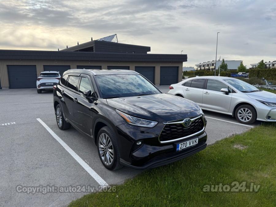 Brūns Toyota Highlander 2021 Tallina, ar dzinēja tilpumu 2.50 L un nobraukumu 82 tūkst. km par 37900 €, foto 5 vietnē AUTOMOTO.COM.LV