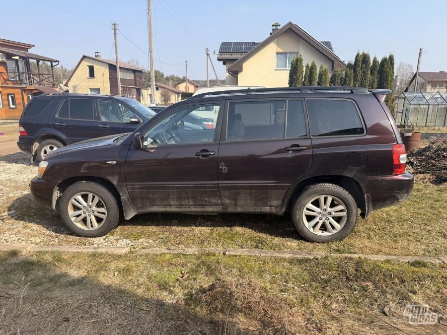 Toyota Highlander 2006 Viļņa, ar dzinēja tilpumu 3.30 L un nobraukumu 312 tūkst. km par 2700 €, foto 2 vietnē AUTOMOTO.COM.LV