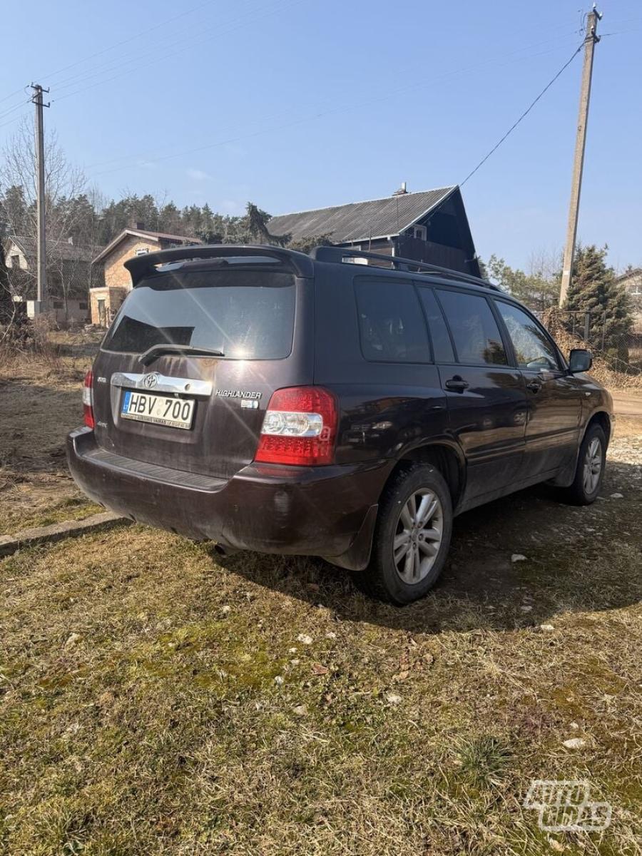 Toyota Highlander 2006 Viļņa, ar dzinēja tilpumu 3.30 L un nobraukumu 312 tūkst. km par 2700 €, foto 3 vietnē AUTOMOTO.COM.LV