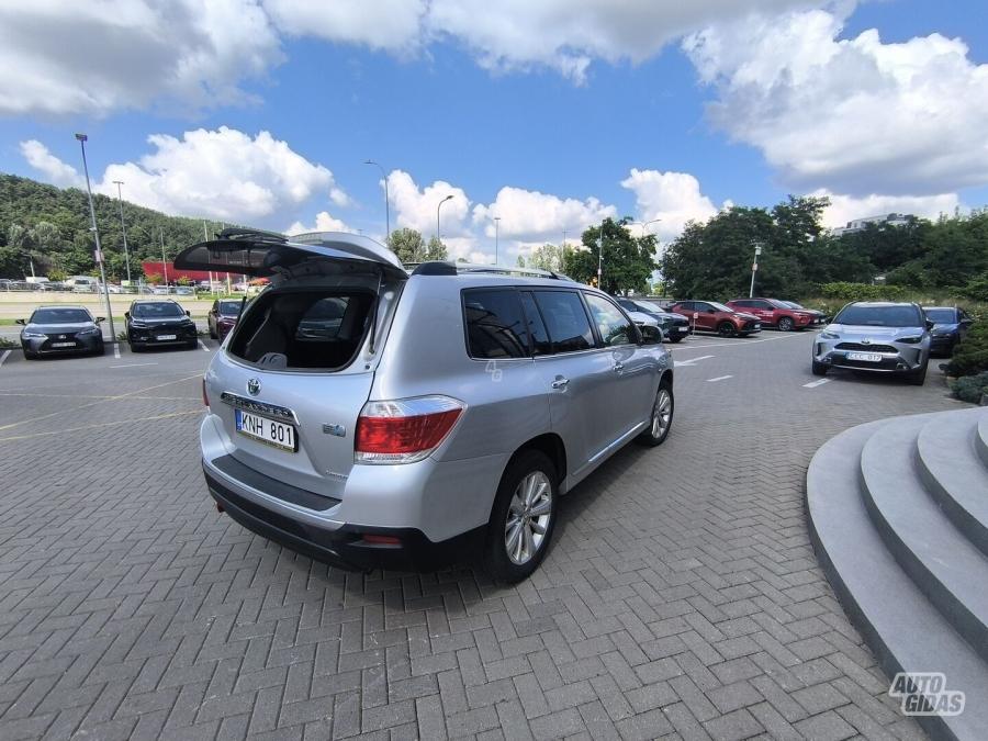 Toyota Highlander 2013 Viļņa, ar dzinēja tilpumu 3.50 L un nobraukumu 207 tūkst. km par 10500 €, foto 7 vietnē AUTOMOTO.COM.LV