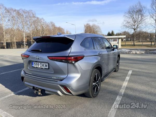 Toyota Highlander 2021 in Tallinn, with an engine capacity of 2.50 L and mileage of 73 thousand km for 44000 €, photo 5 on AUTOMOTO.COM.LV