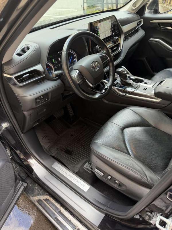 Toyota Highlander 2021 Viļņa, ar dzinēja tilpumu 2.49 L un nobraukumu 130 tūkst. km par 38800 €, foto 10 vietnē AUTOMOTO.COM.LV
