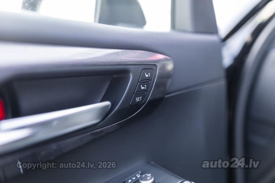 Toyota Highlander 2021 Tallina, ar dzinēja tilpumu 2.50 L un nobraukumu 82 tūkst. km par 39900 €, foto 14 vietnē AUTOMOTO.COM.LV