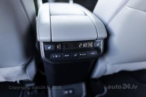 Toyota Highlander 2021 Tallina, ar dzinēja tilpumu 2.50 L un nobraukumu 82 tūkst. km par 39900 €, foto 22 vietnē AUTOMOTO.COM.LV