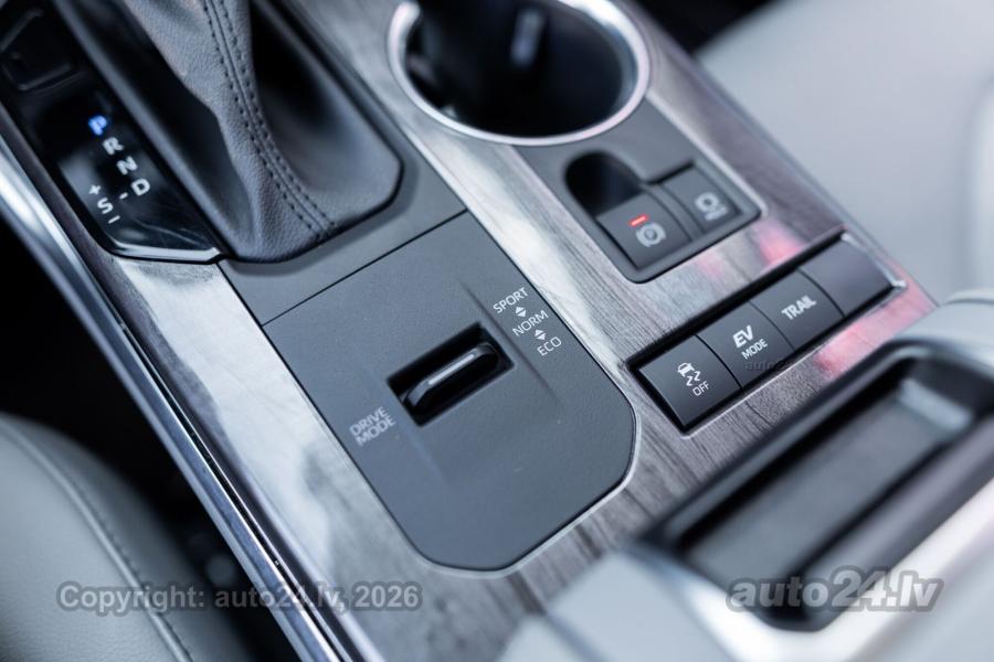 Toyota Highlander 2021 Tallina, ar dzinēja tilpumu 2.50 L un nobraukumu 82 tūkst. km par 39900 €, foto 23 vietnē AUTOMOTO.COM.LV