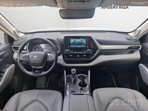 Toyota Highlander 2022 in Riga, with an engine capacity of 2.50 L and mileage of 79 thousand km for 40700 €, photo 11 on AUTOMOTO.COM.LV