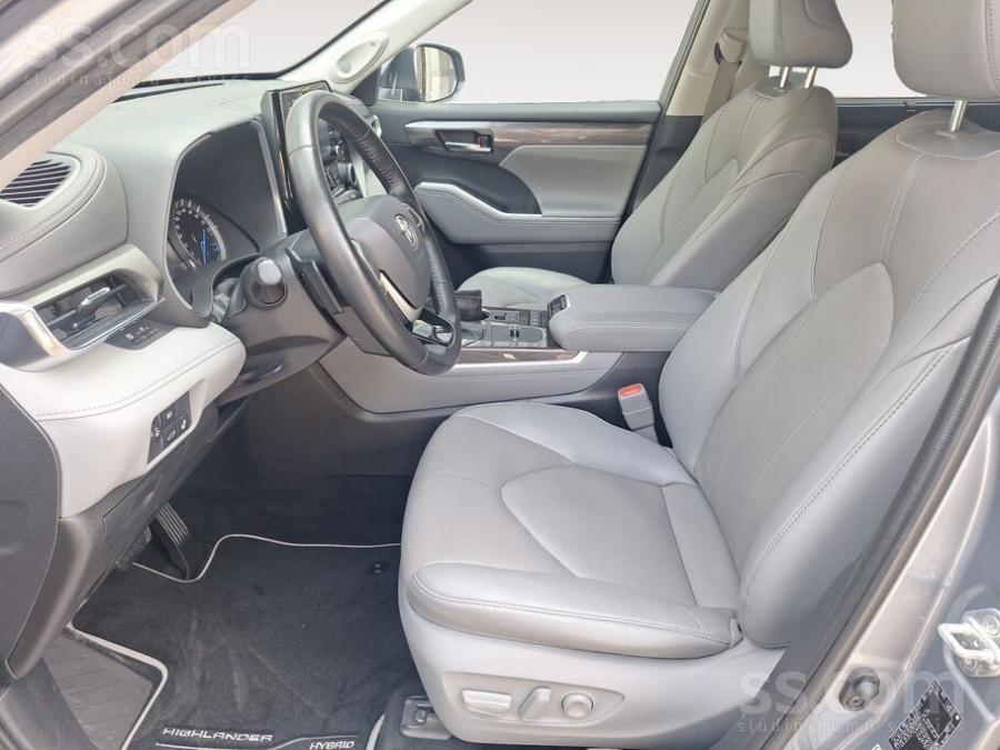 Toyota Highlander 2022 in Riga, with an engine capacity of 2.50 L and mileage of 79 thousand km for 40700 €, photo 12 on AUTOMOTO.COM.LV