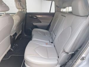 Toyota Highlander 2022 in Riga, with an engine capacity of 2.50 L and mileage of 79 thousand km for 40700 €, photo 13 on AUTOMOTO.COM.LV