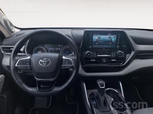 Toyota Highlander 2022 in Riga, with an engine capacity of 2.50 L and mileage of 79 thousand km for 40700 €, photo 17 on AUTOMOTO.COM.LV